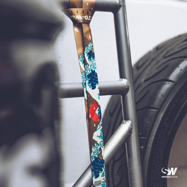 The Great Wave Off Kanagawa ‘Hokusai’ JDM Lanyard Keychain - SaitoWorks